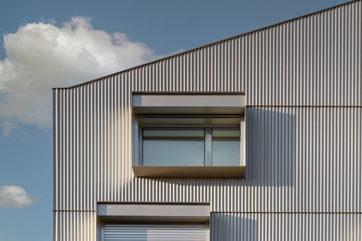 Aluminium in architecture: Design flexibility, resilience and ...