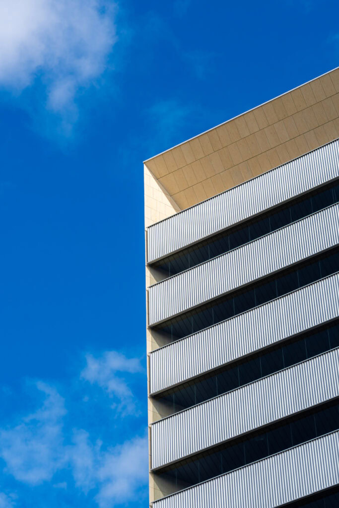 Promociones de viviendas en Salesianos - Alu-Stock - Arquitectura